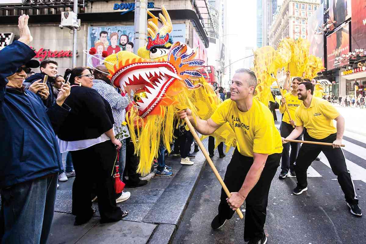 寒窗十年 自修漢語 西人工程師離不開的一本中文書｜大紀元時報 香港｜獨立敢言的良心媒體